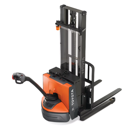 Walkie Stackers vs. Forklifts: What’s the Difference?